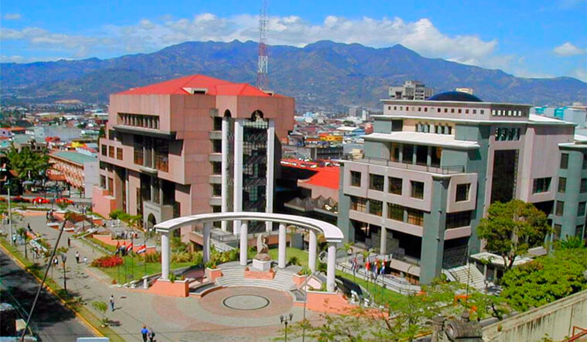 Reforman reglamento electoral con paridad de género y uso de IA ...