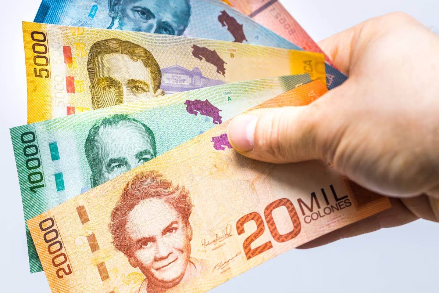 Cuotas de créditos en colones bajarán en tres o cuatro meses - Digital506