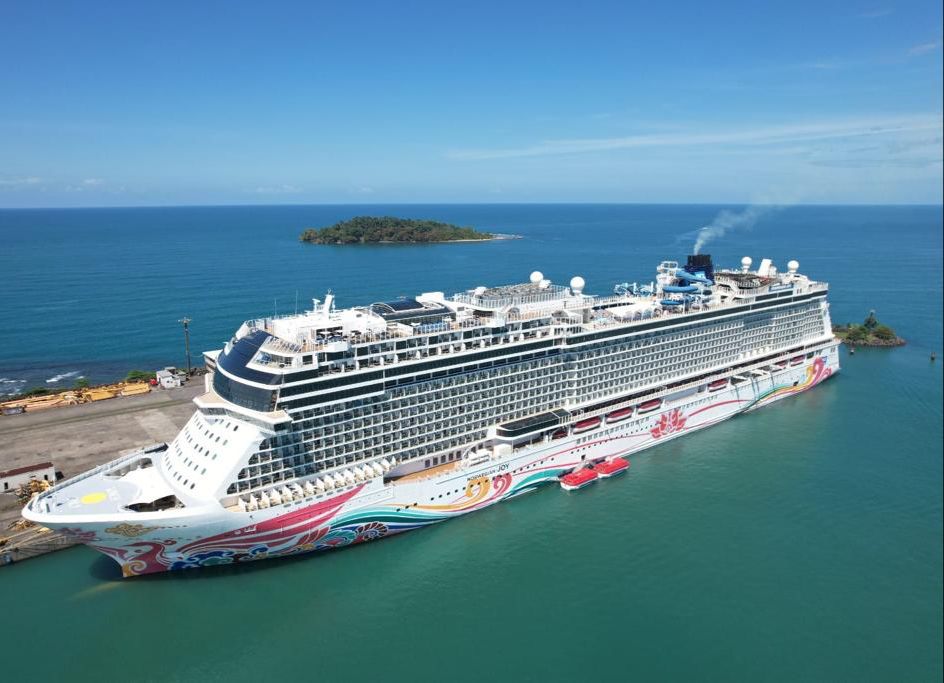 Embarcación con 1.600 pasajeros cerró temporada de cruceros en Puerto ...